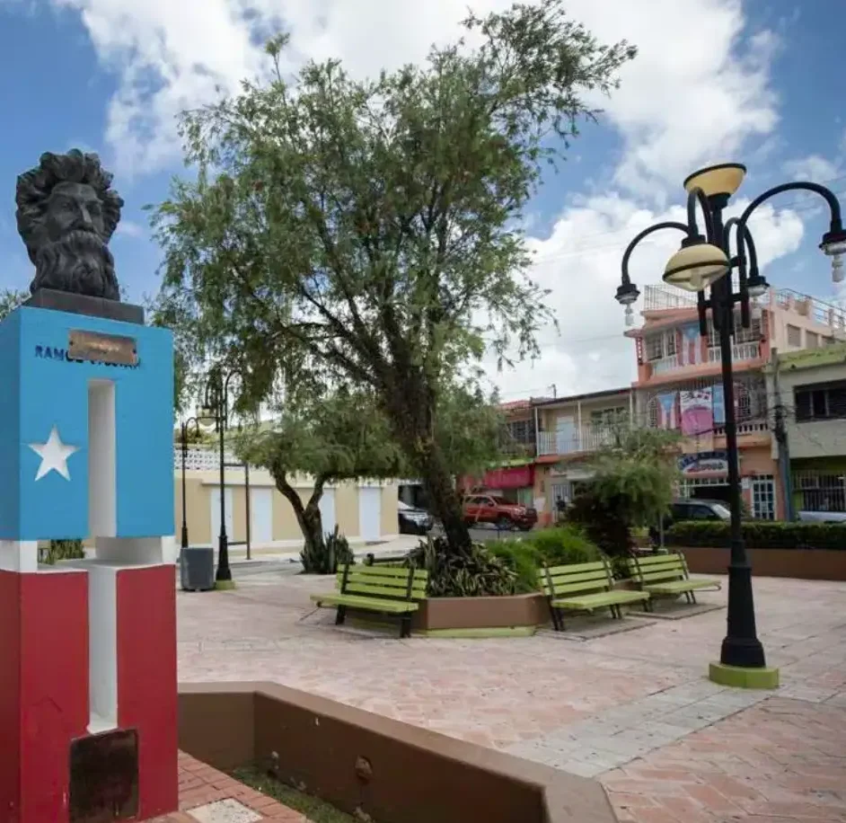 Plaza de la Revolución - Municipio de Lares